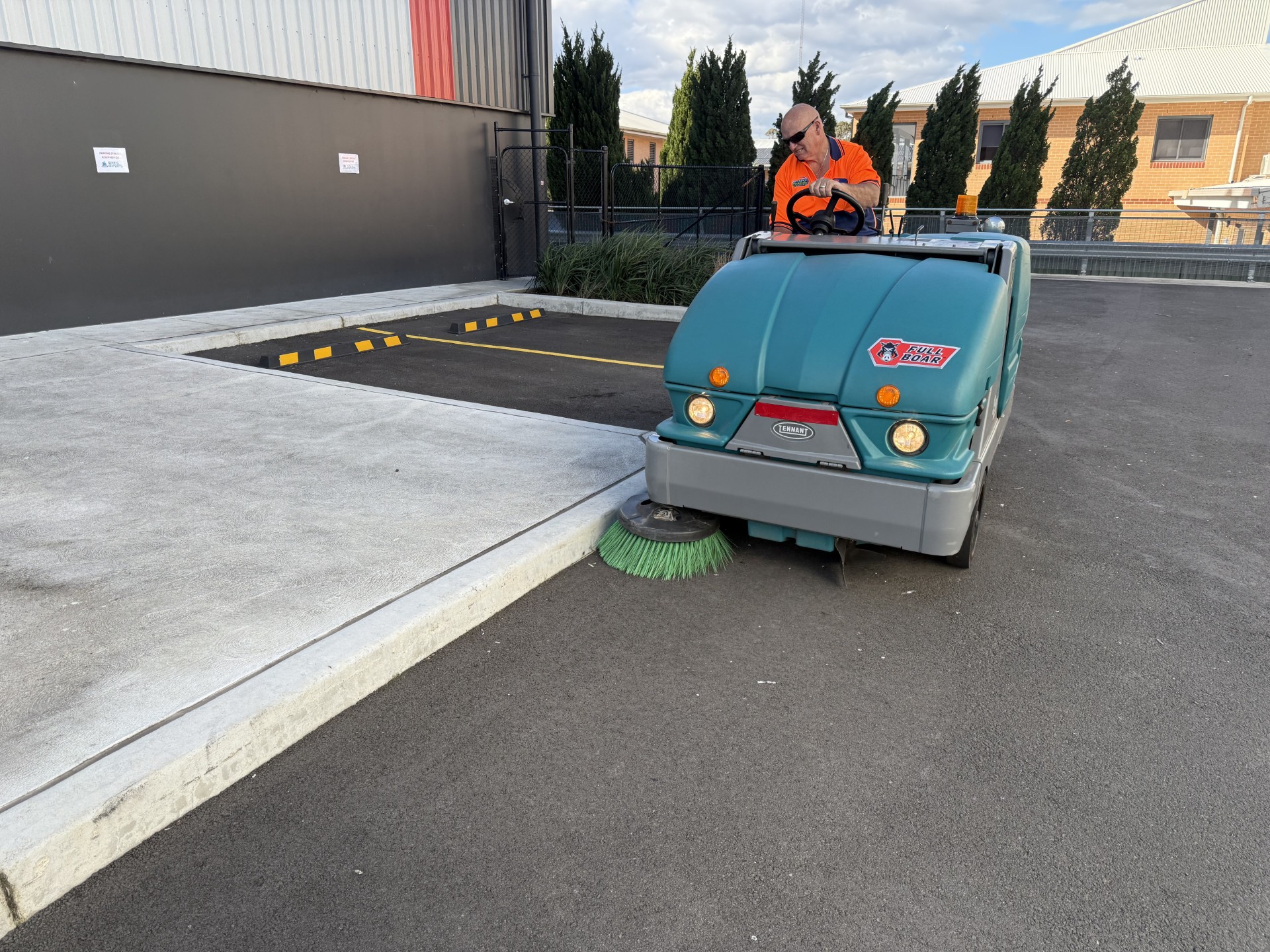 Sweeper Hire Sydney | Sweeper Dry Hire Sydney | Active Cleaning Solutions
